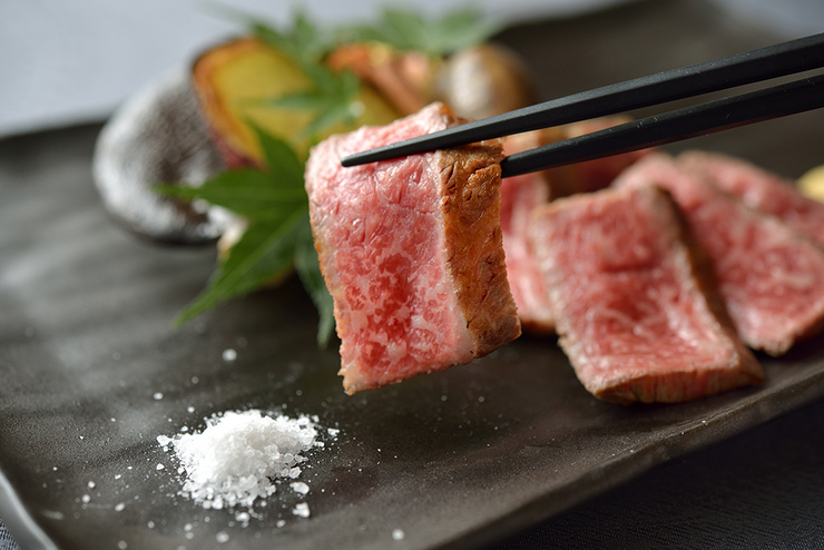 Steak & Shabu Shabu Fujita in Nishi-Shinjuku, Tokyo - SAVOR JAPAN