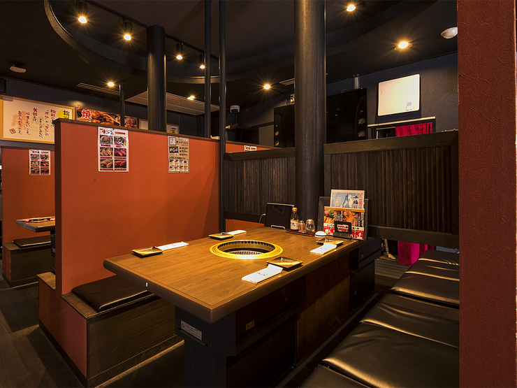 Onabe to yakiniku sakaba KOBE karakara-tei Shunan branch in Shunan ...