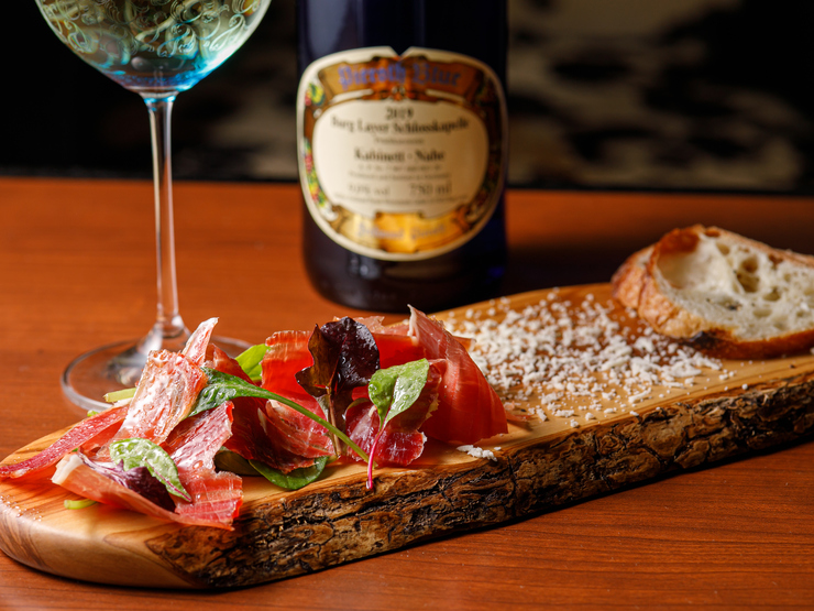 WANTOK + in Sannomiya, Hyogo - SAVOR JAPAN