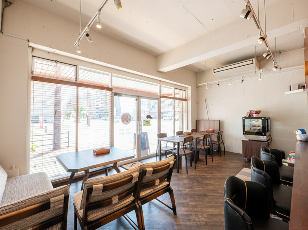 Cafe REPOS 大野城/春日/カフェ | ヒトサラ